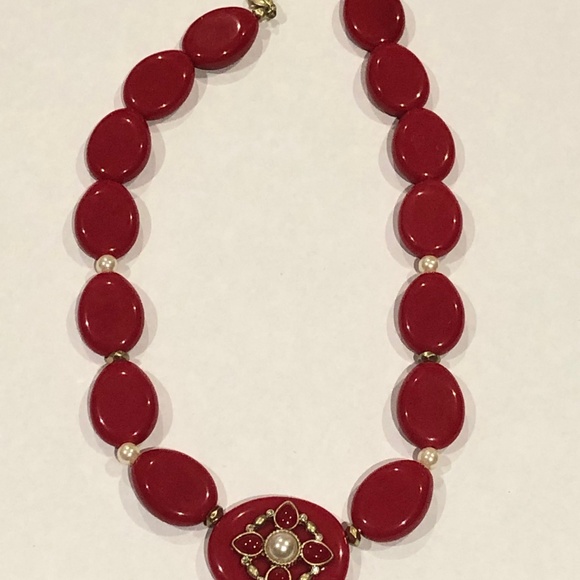 Avon | Jewelry | Avon Color Embellished Necklace Red | Poshmark